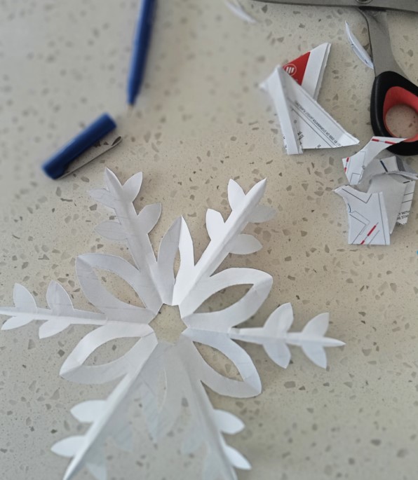 How to Make Christmas Snowflakes using Recycled A3 Paper